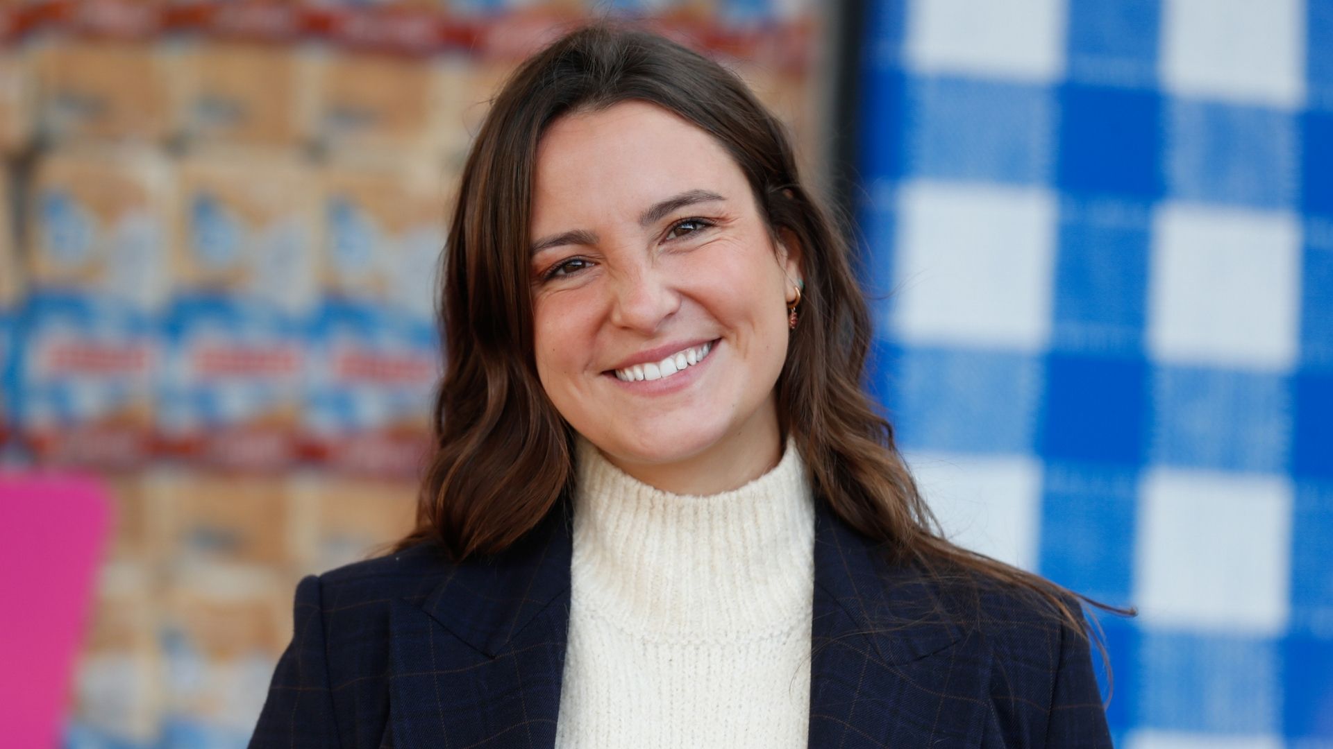 Marta Pombo anuncia embarazo y... ¡así reacciona su hermana María!