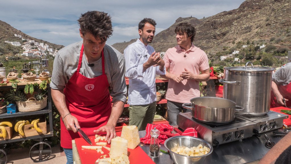 MasterChef | Alberto y Luna "confirman" su relación| RTVE