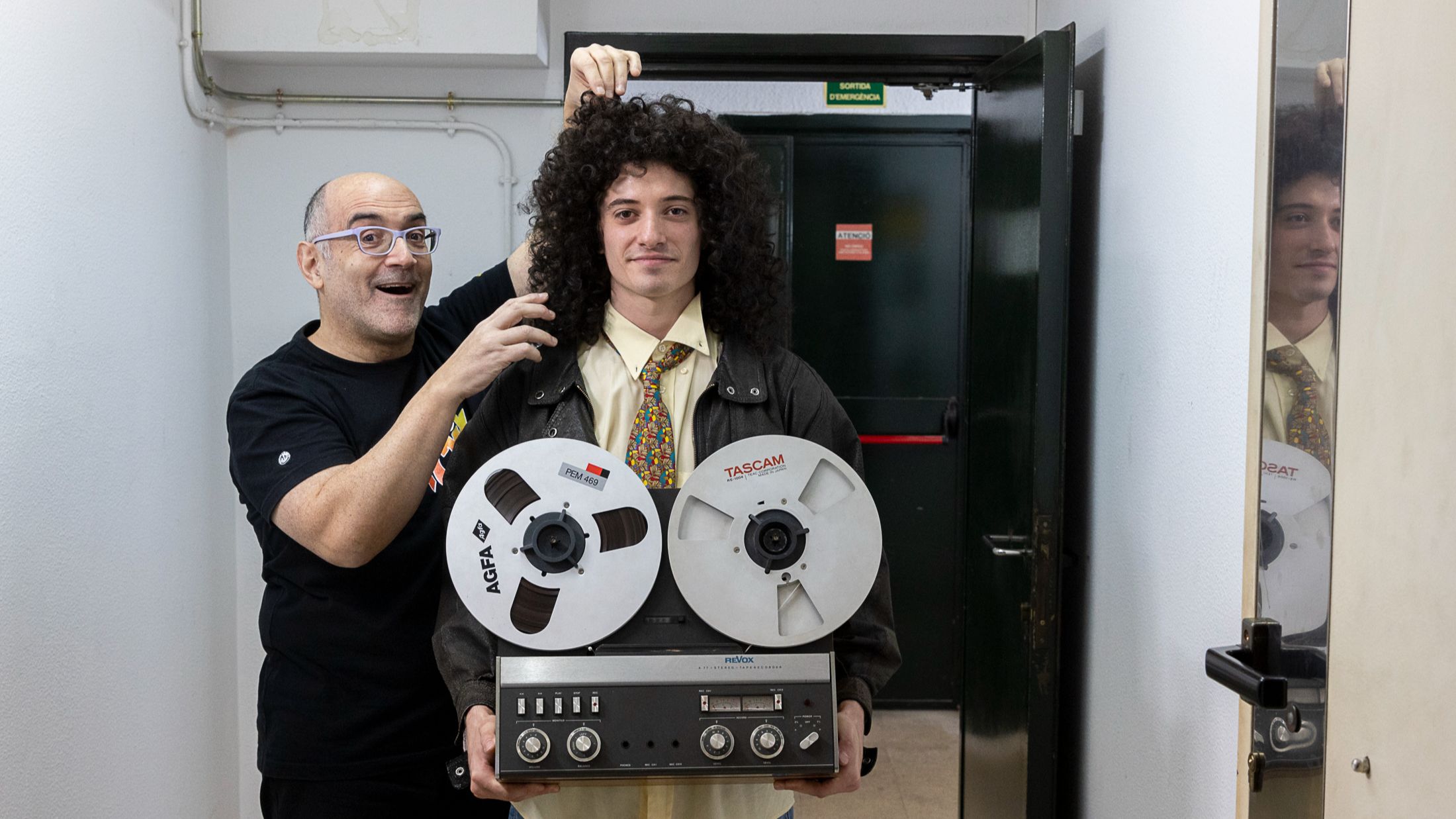 ¿Quién es Mike Platinas, el inventor de los megamix de los 80?