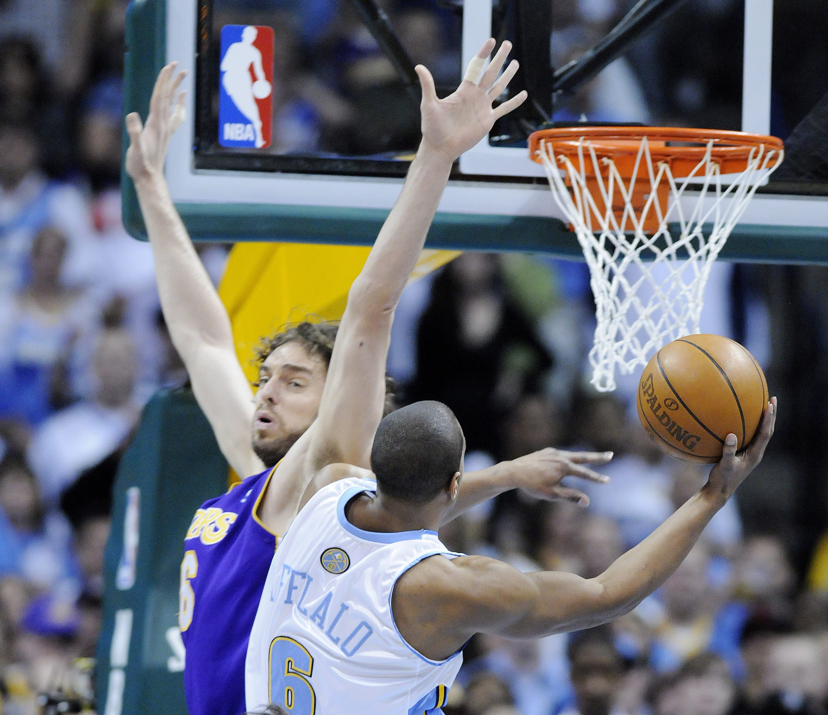 Melo Y Smith Pudieron Con Los Lakers Sin Bryant Y Un Gran Gasol
