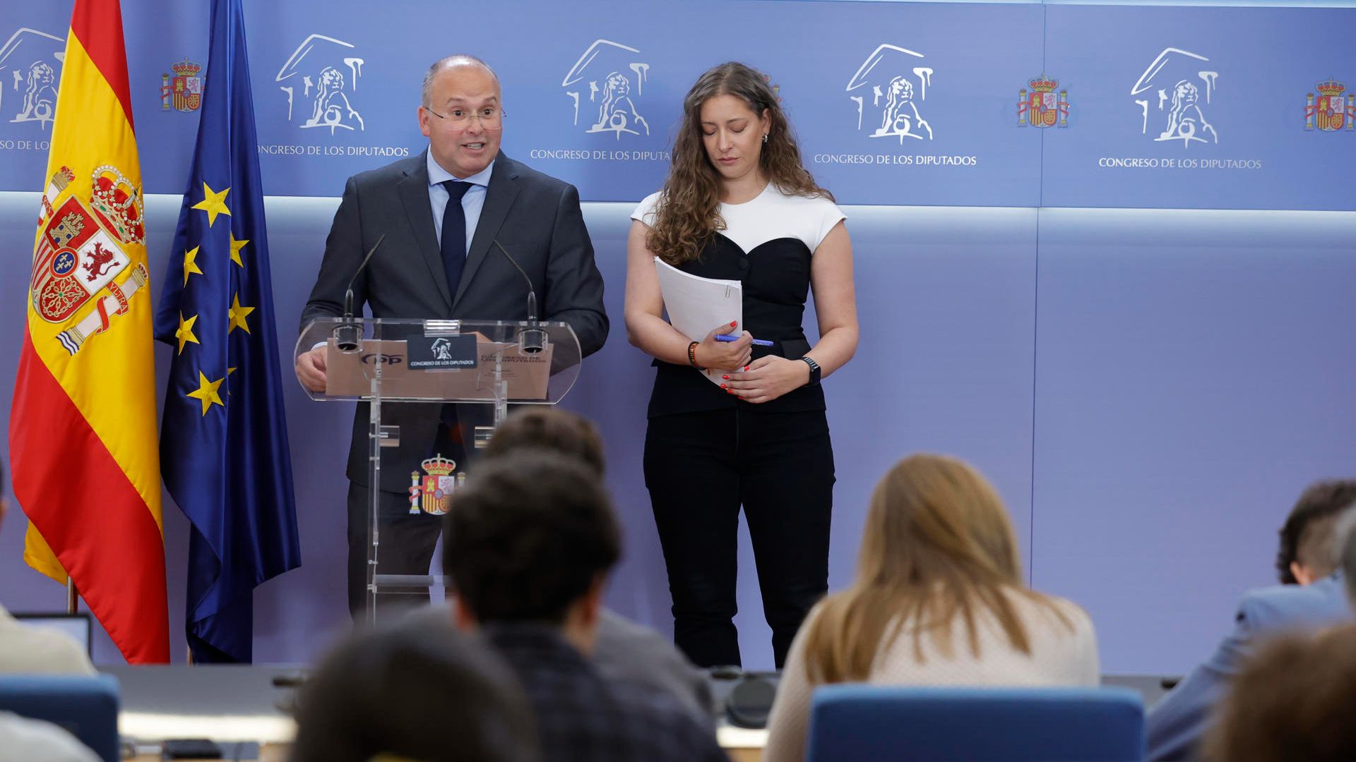 Feijóo reubica a Miguel Tellado y Ester Muñoz en el PP