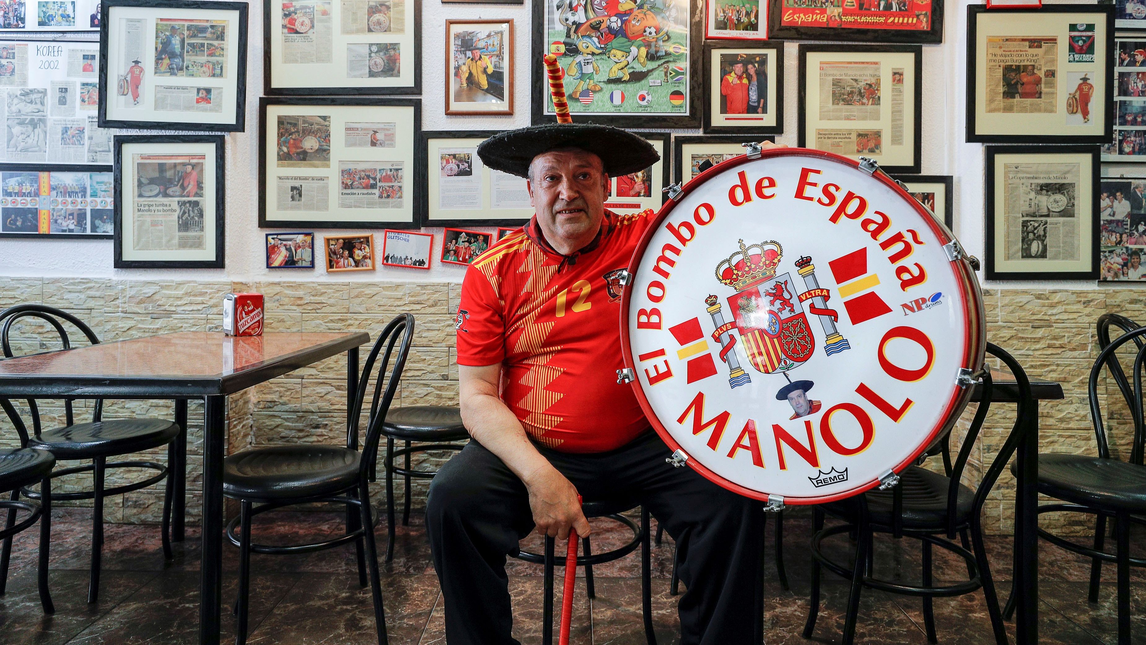 Muere Manolo el del Bombo, el símbolo de la afición de España