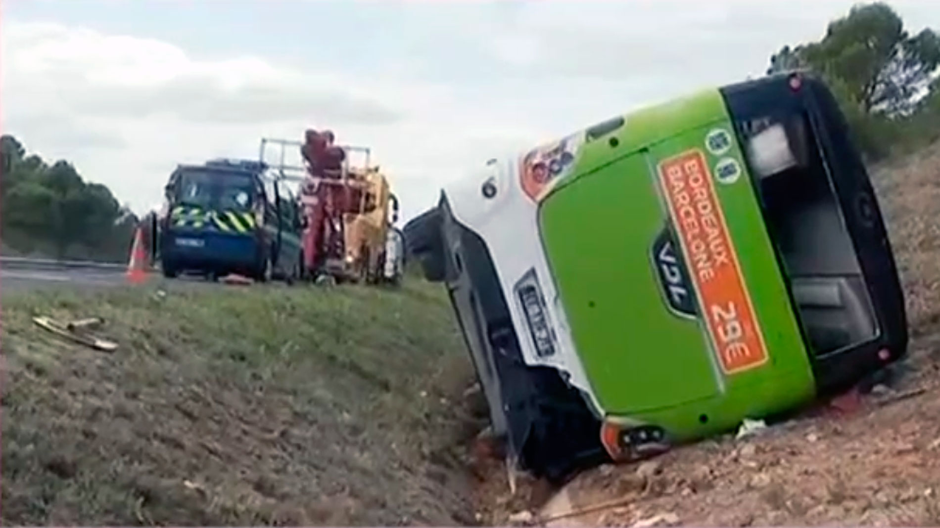 Un Muerto Y 17 Heridos En Un Accidente De Autobús Que Cubría La Ruta
