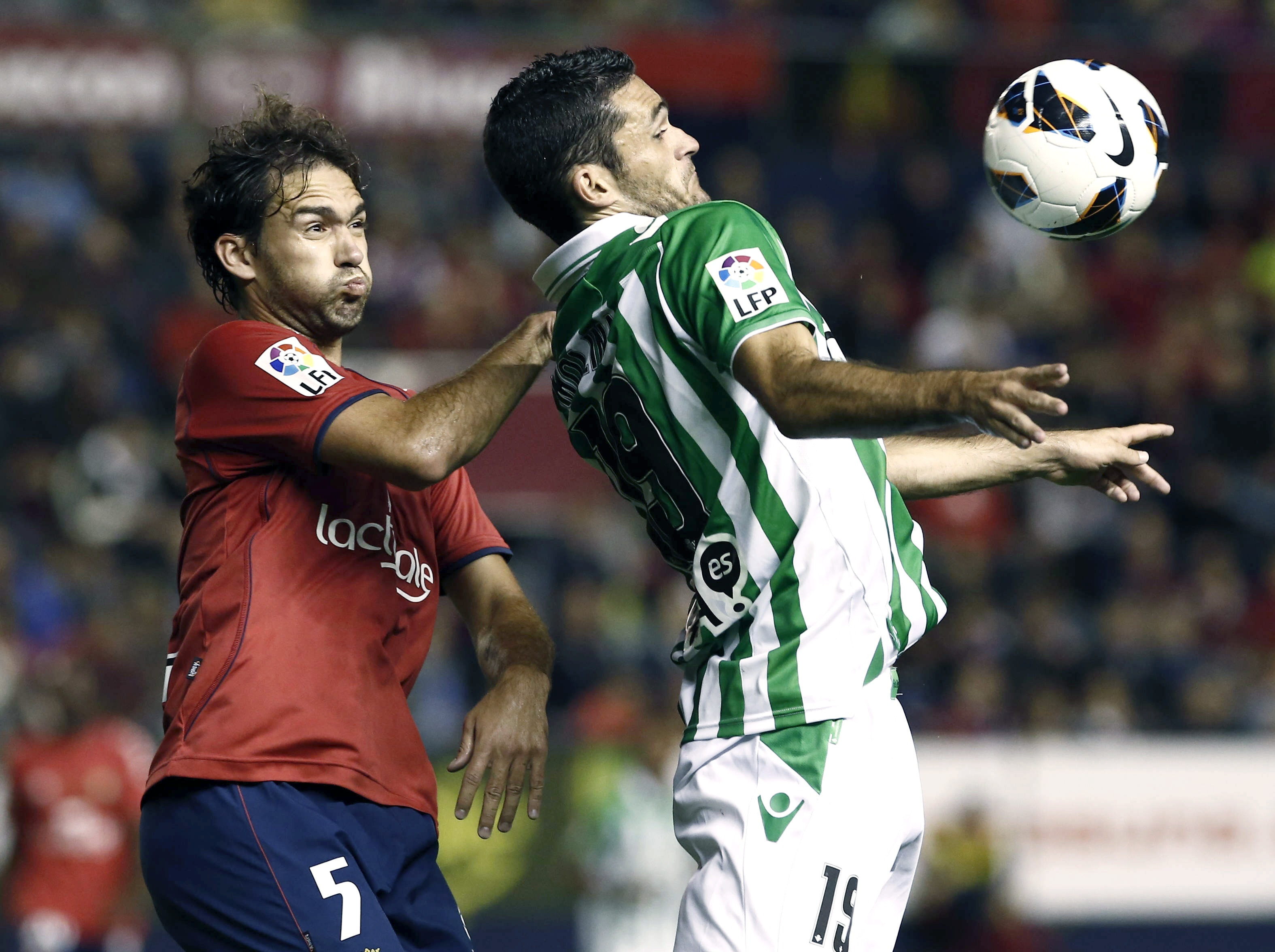 Osasuna vuelve a ser colista de Primera al empatar con el Betis