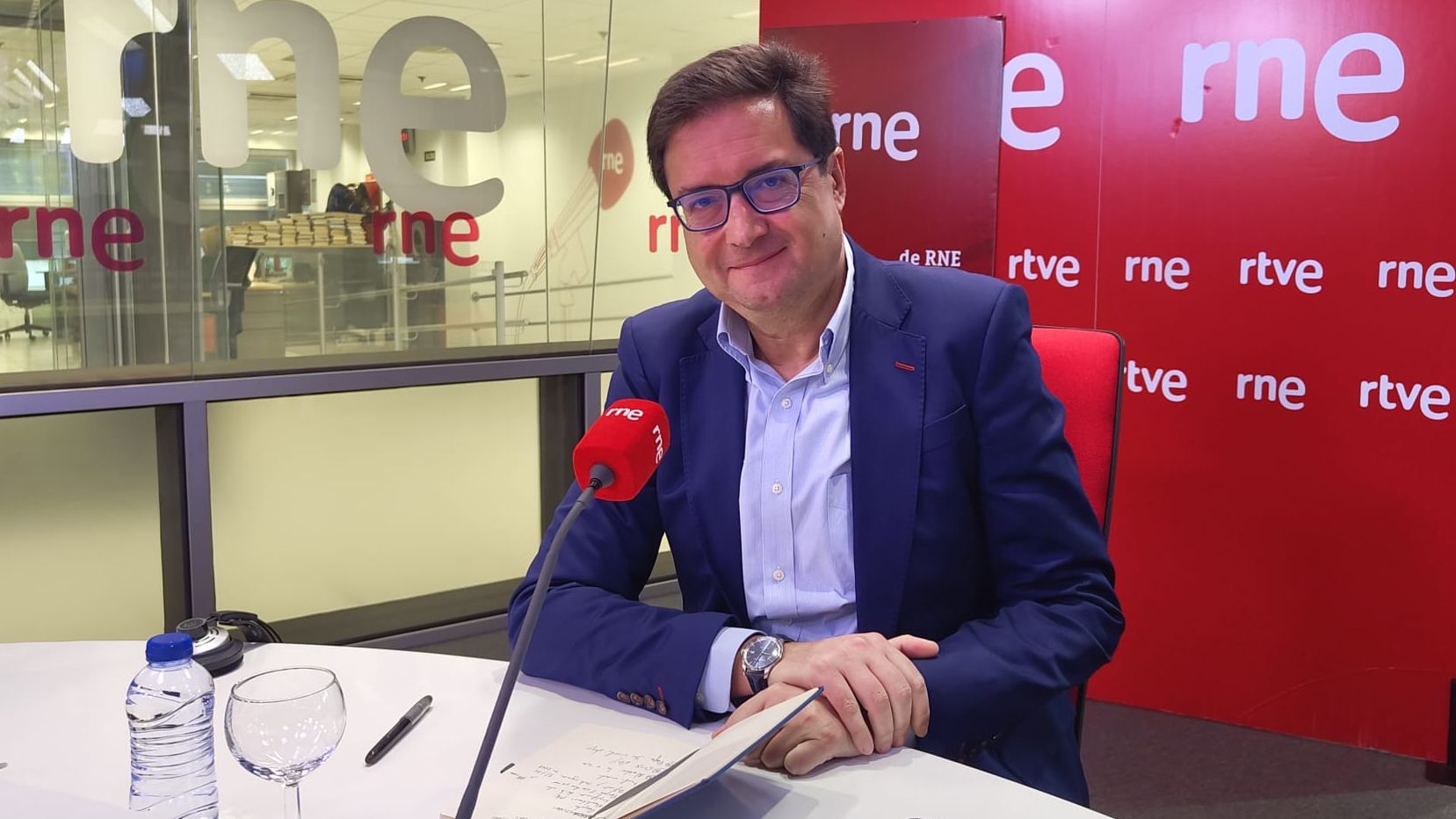 Óscar López advierte sobre la "ola ultra"