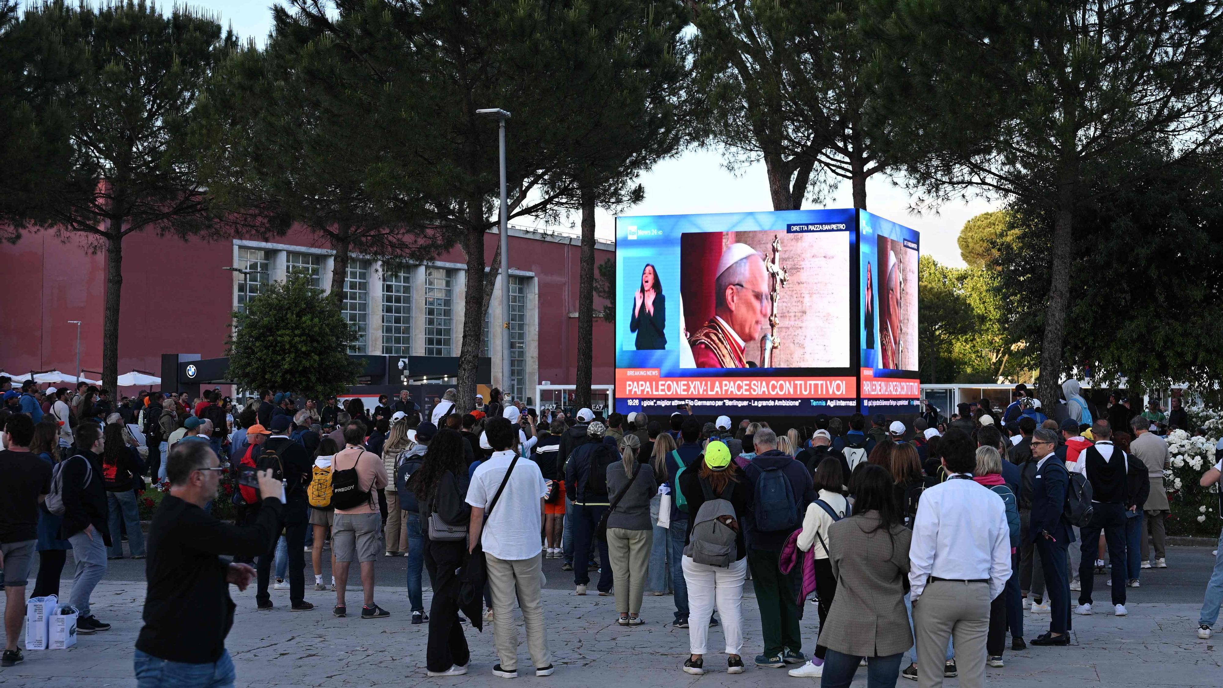 El nuevo papa y el deporte: León XIV, aficionado a jugar al tenis