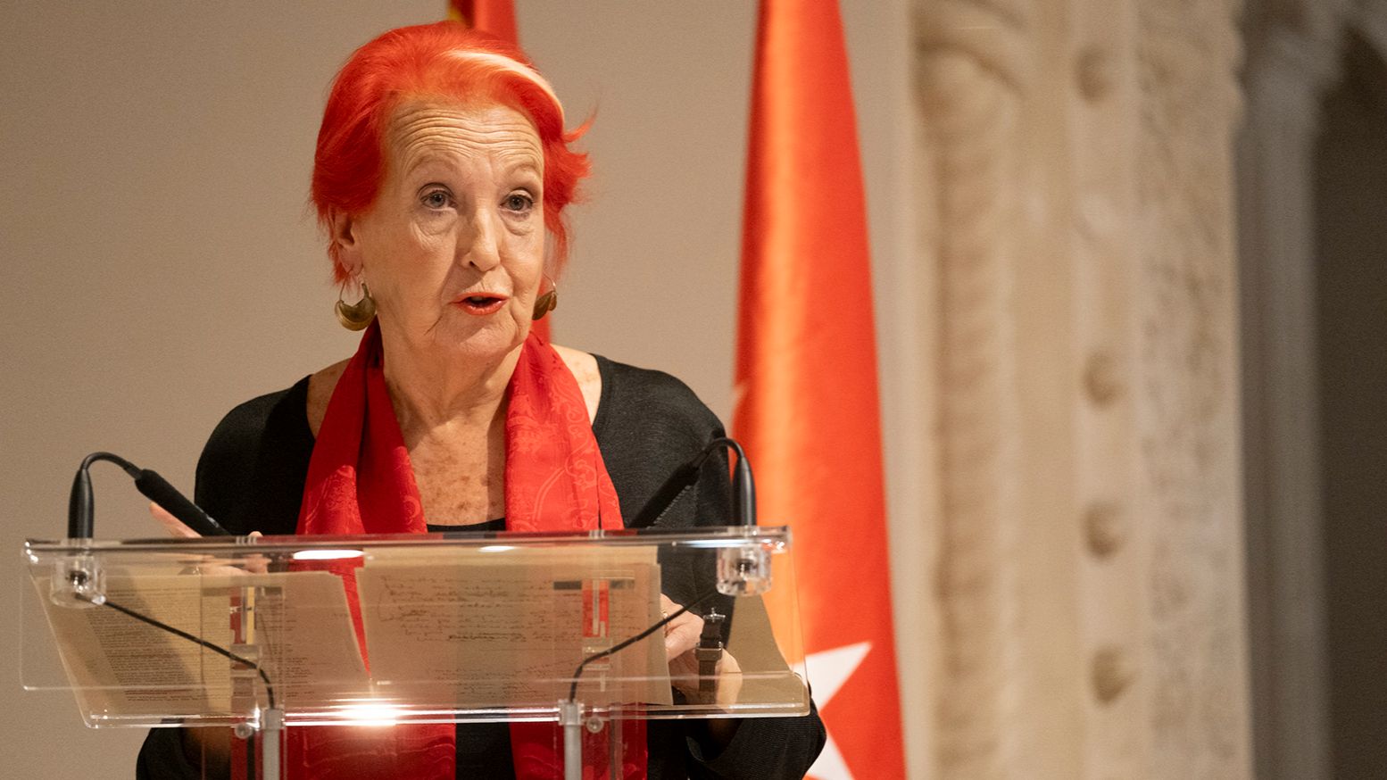 La periodista Rosa Maria Calaf recibe la Cruz de Sant Jordi