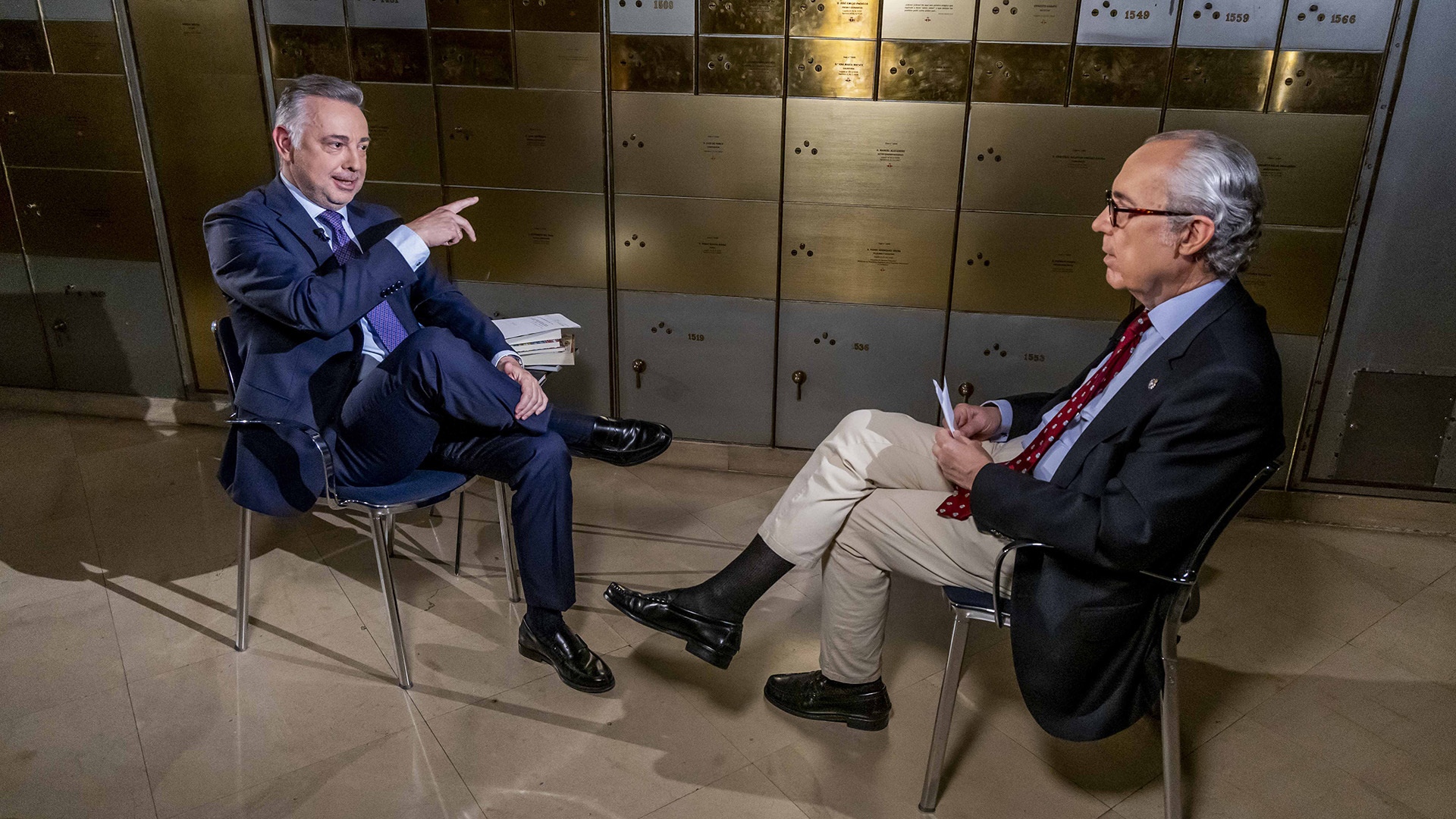 El poeta Luis Alberto Cuenca, en 'Plano General'