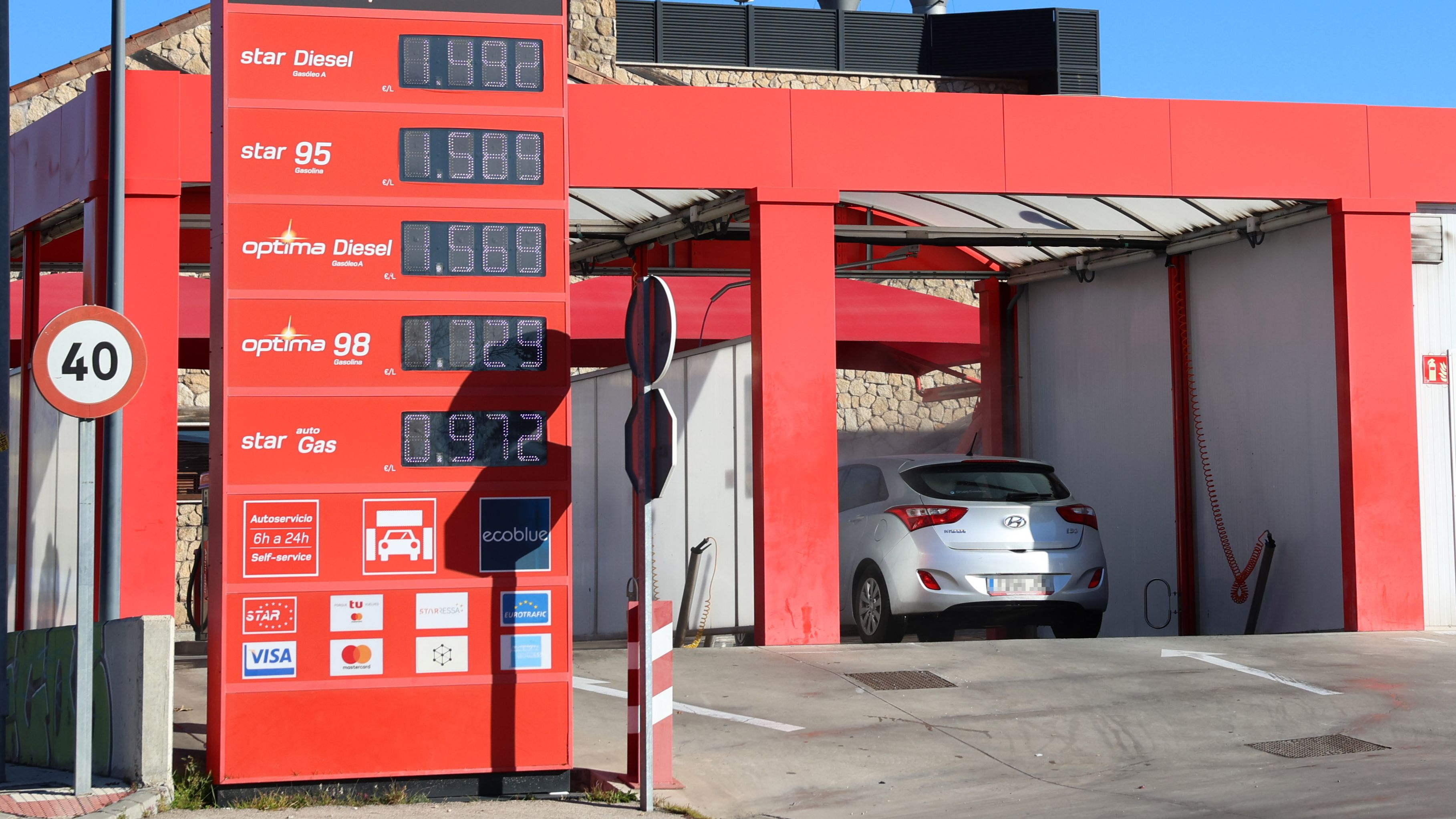 El precio de los carburantes arranca 2025 con nuevos máximos