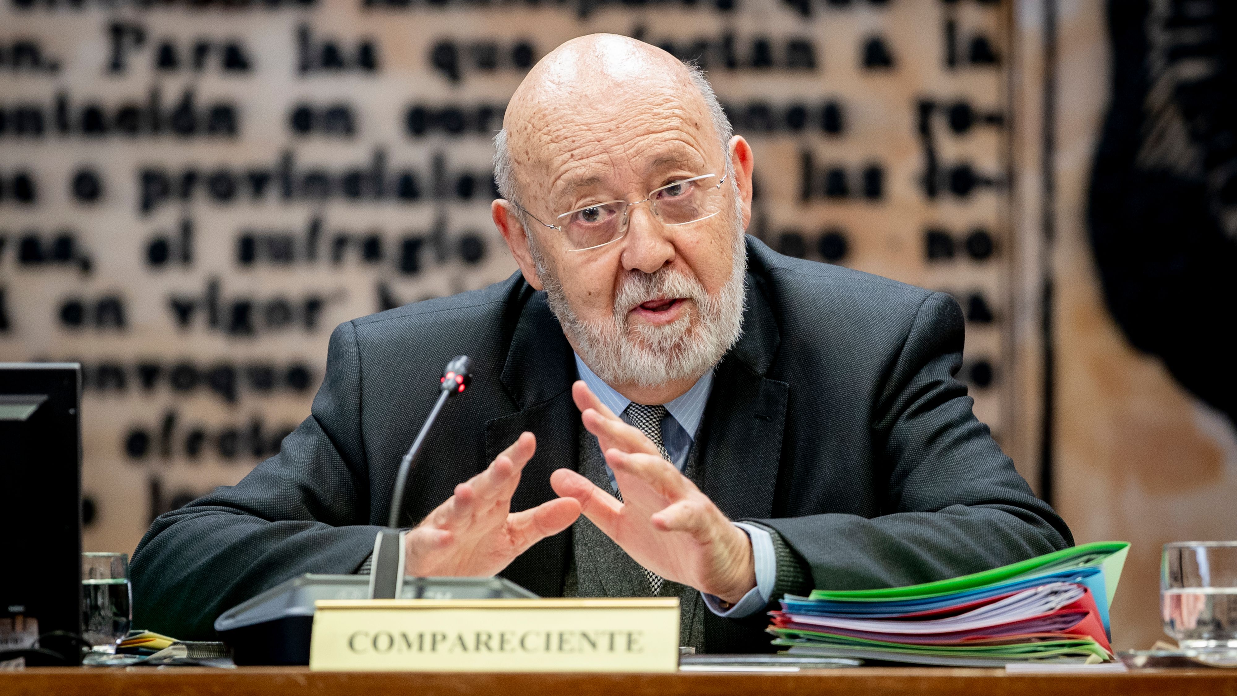 El presidente del CIS, José Félix Tezanos, comparece en la comisión del ...