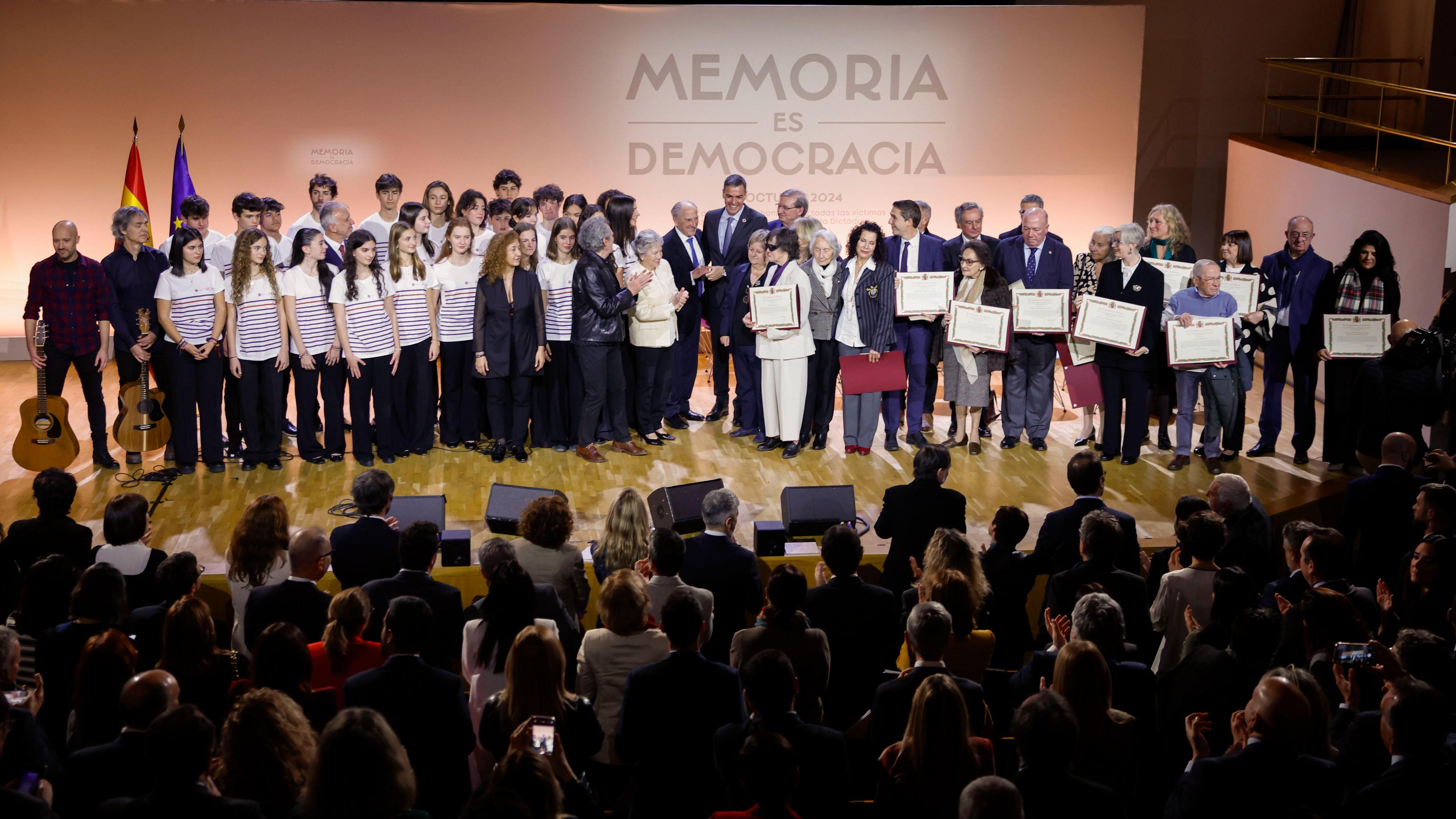 Primer acto por los 50 años de la muerte de Franco