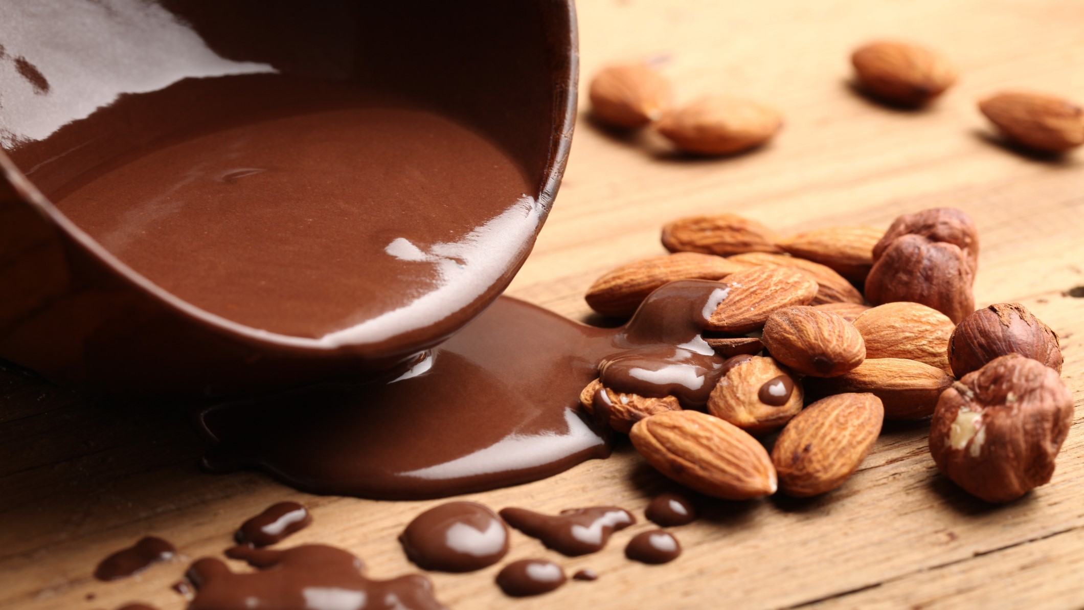 Receta de crema untable de almendra, chocolate y AOVE