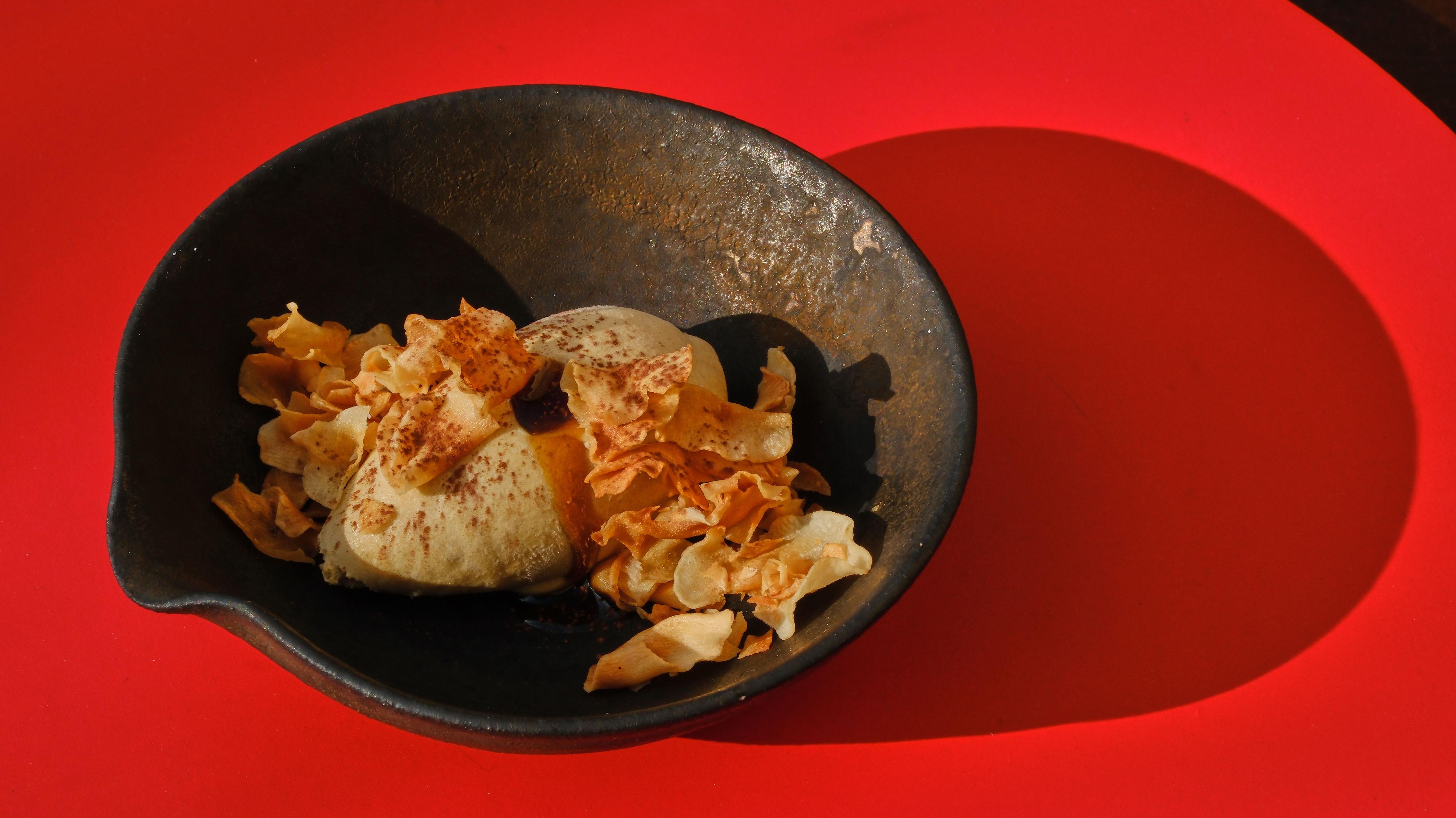 Receta de helado de topinambo y sirope de café