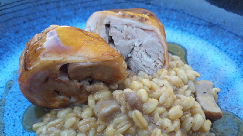 Lechon con falso risotto trigo acompañado de hongos | RTVE.es
