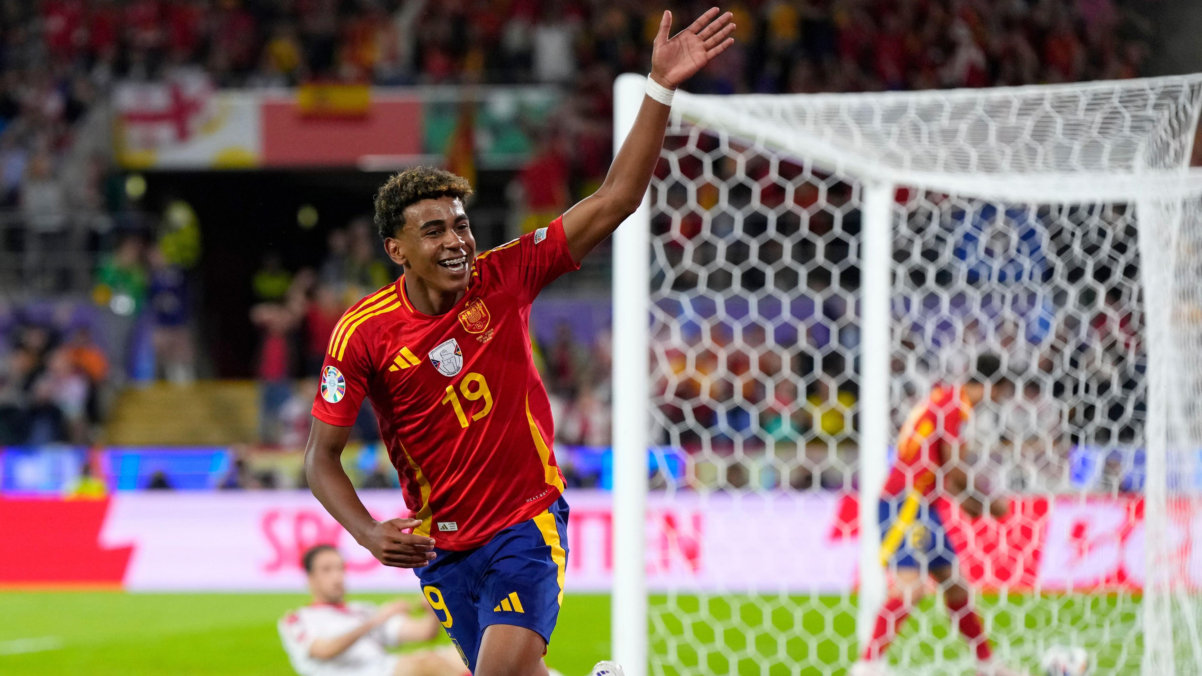 La RFEF anuncia la desconvocatoria de Lamine Yamal y muestra "su ...