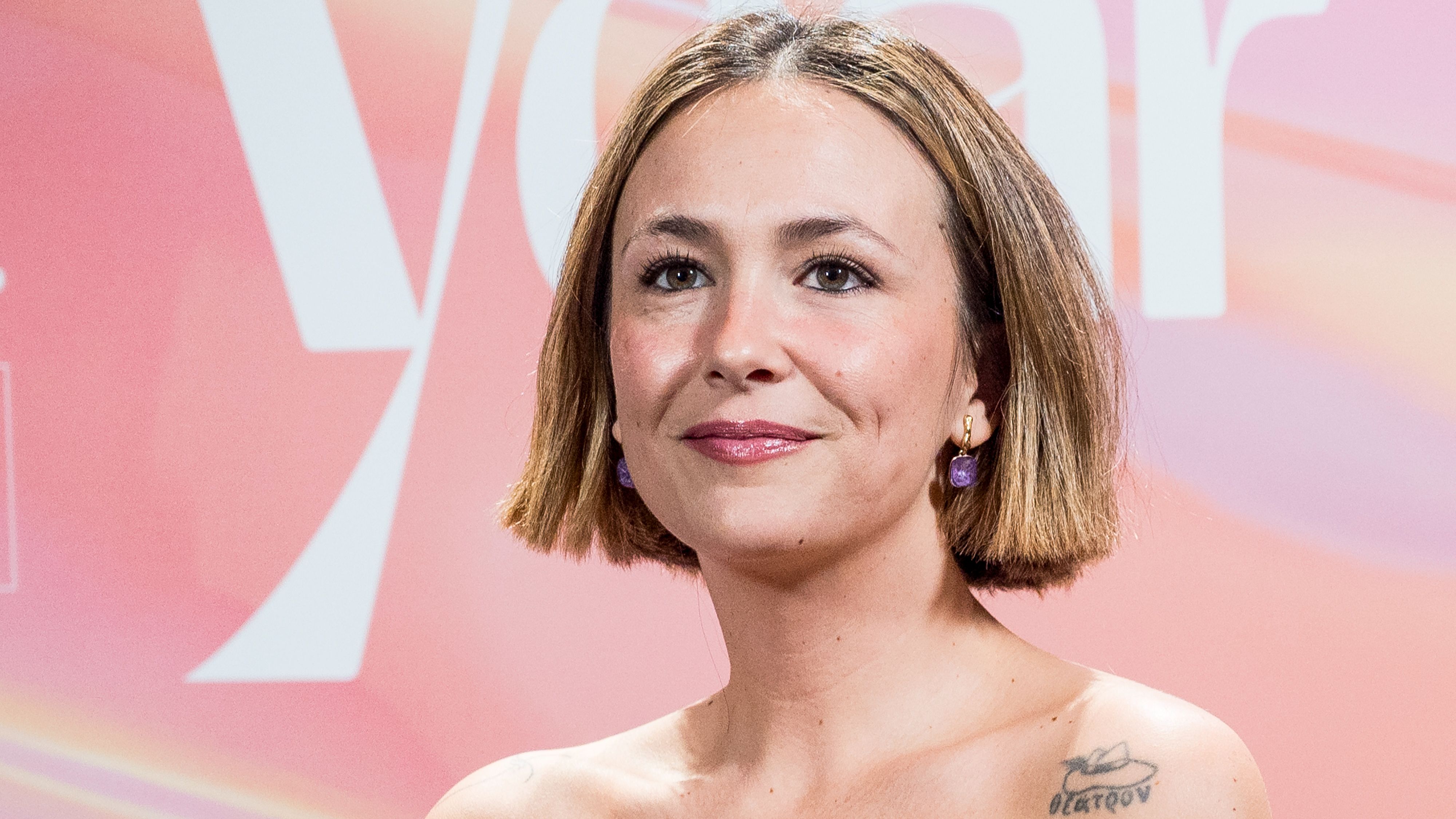 Rigoberta Bandini regresa Benidorm y canta "Ay mamá" en un karaoke