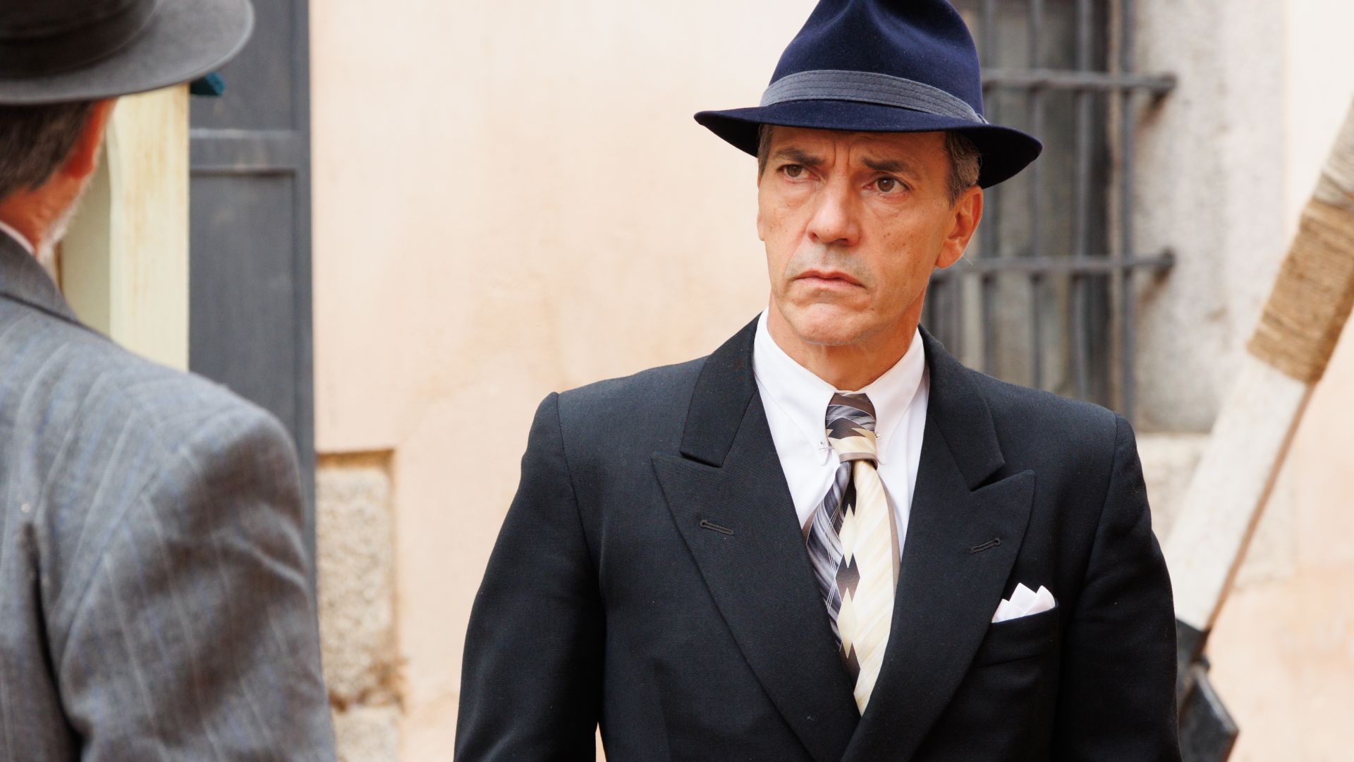 Emiliano asesina al subsecretario Cuadrado