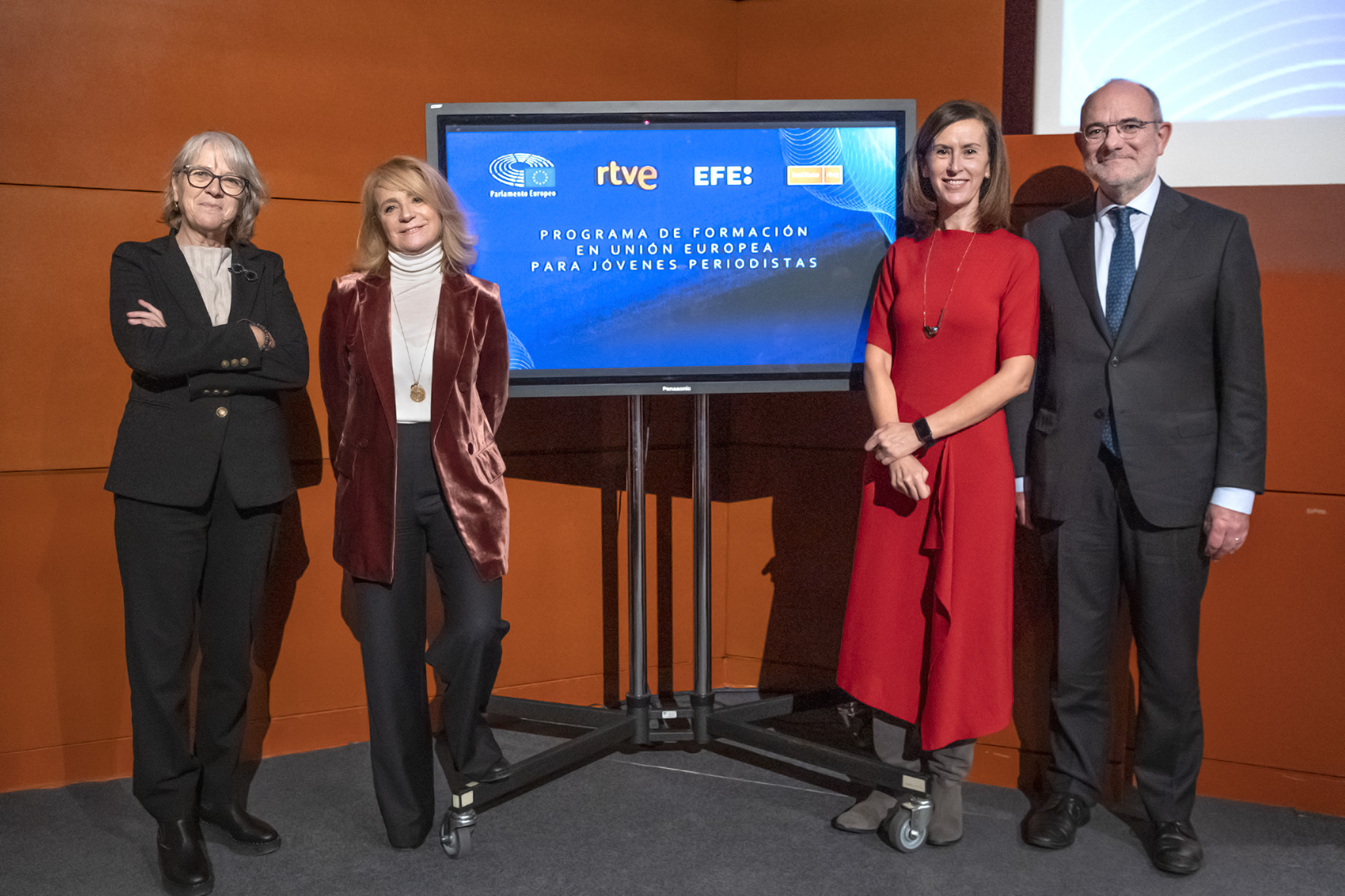 RTVE, EFE y el Parlamento Europeo curso jóvenes periodistas