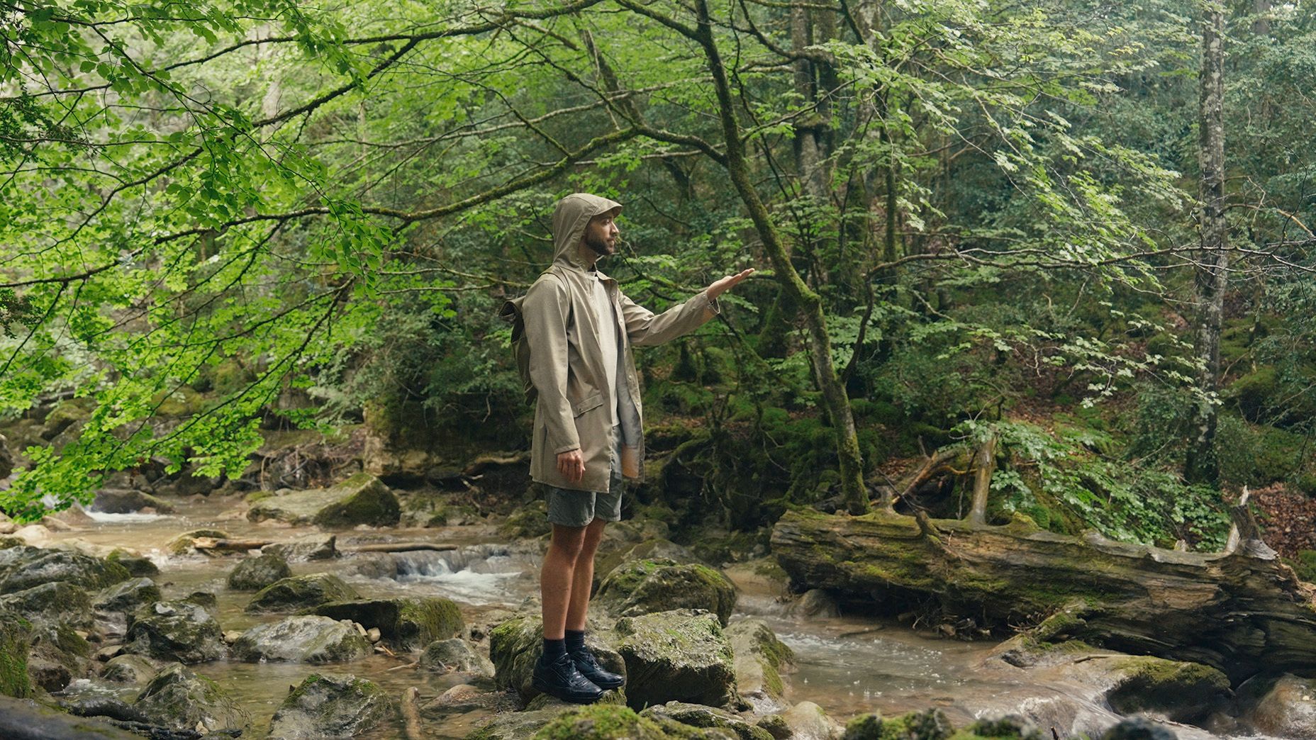 RTVE estrena ‘Esto es España’, con Enrique Alex