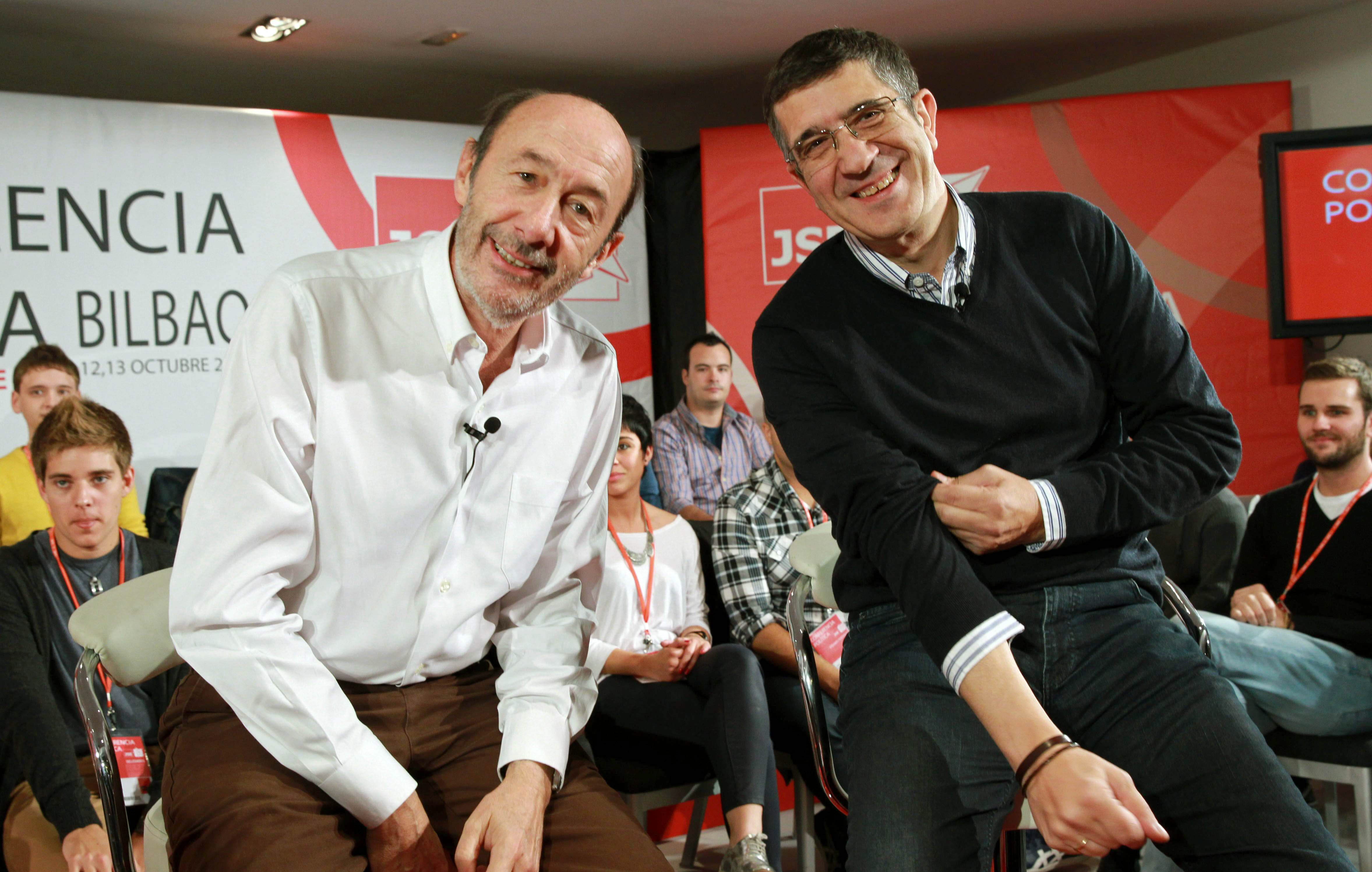 Rubalcaba acusa al Gobierno de ser "torpe, insensible y mentiroso"