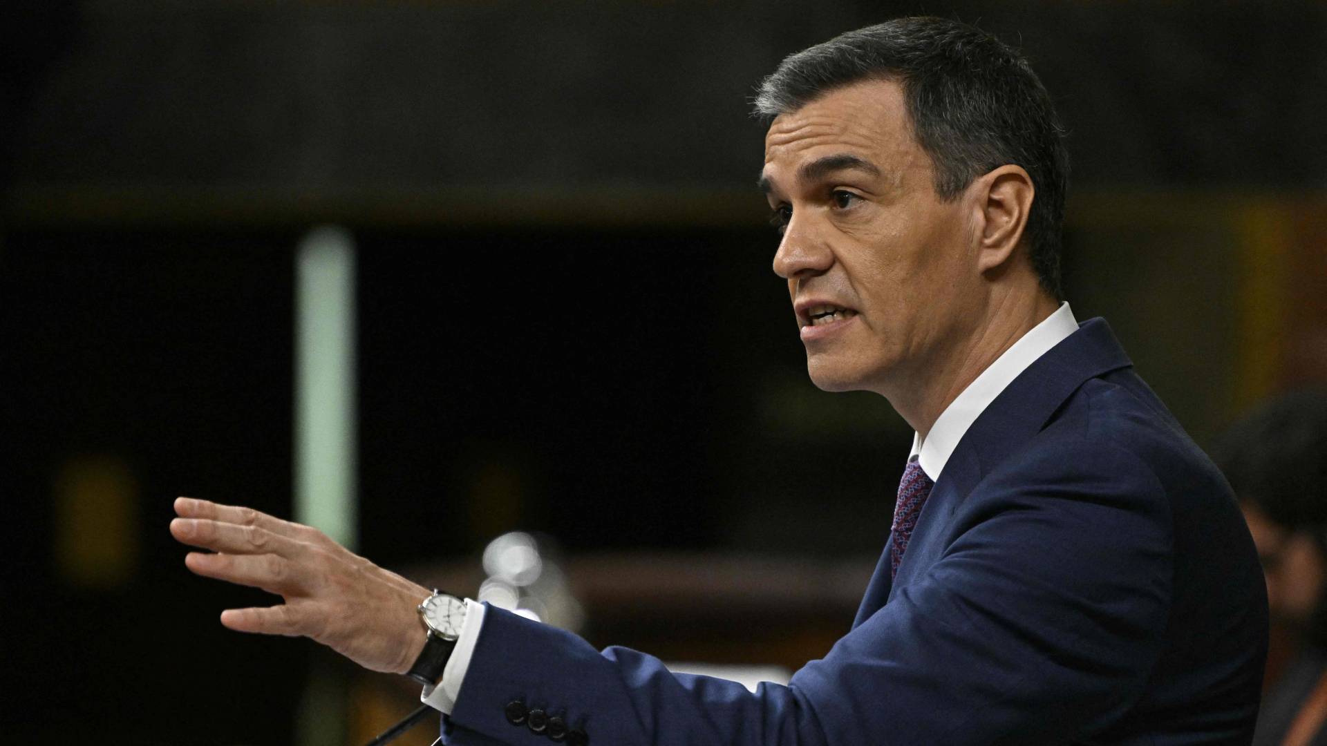 Sánchez reivindica su investidura "legítima"