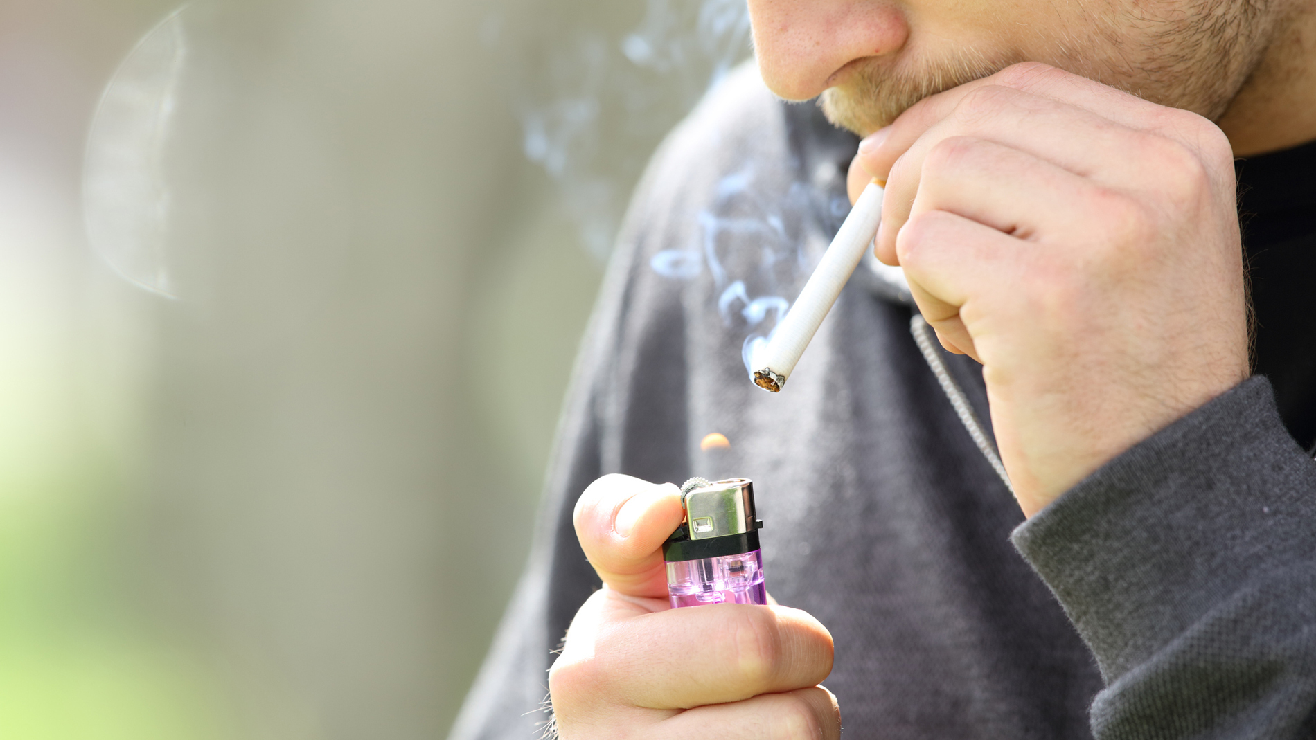 Sanidad ampliará los espacios sin humo l RTVE