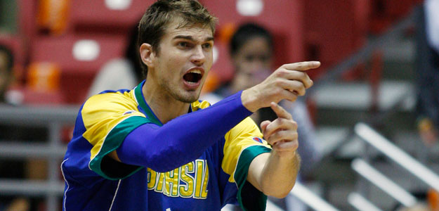 Splitter, nuevo jugador de los Spurs