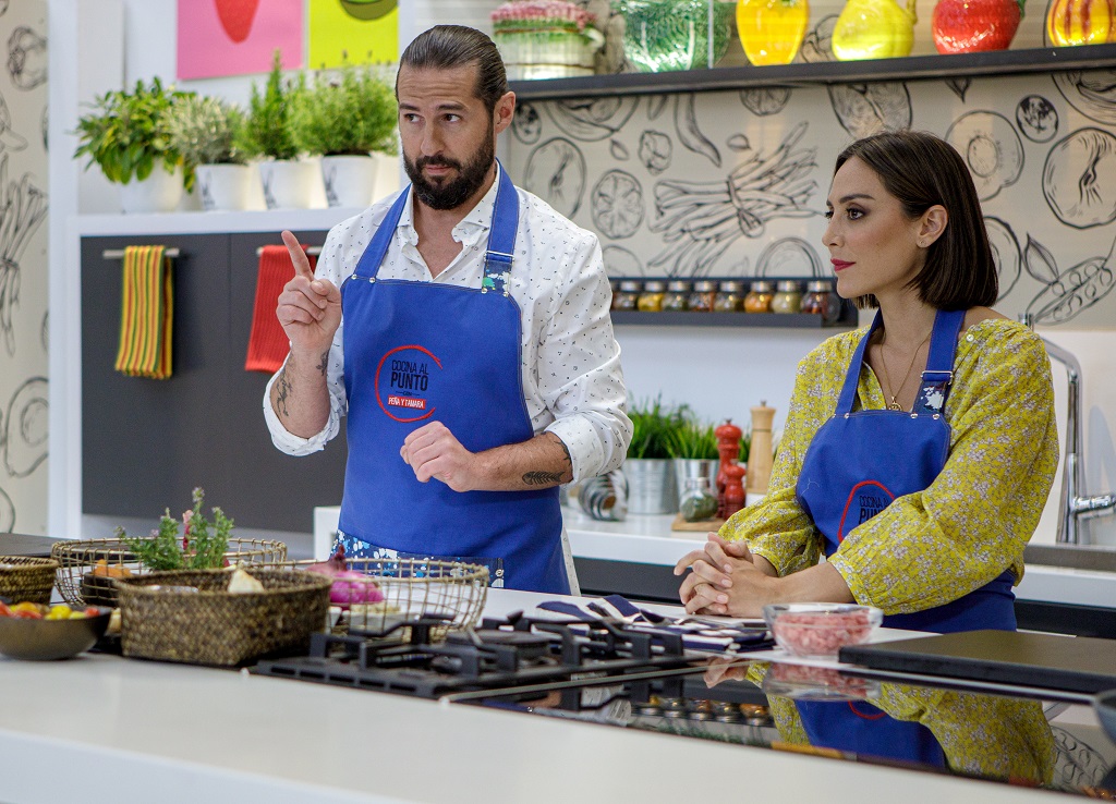 Tamara Falcó y Javier Peña se meten en tu cocina este verano