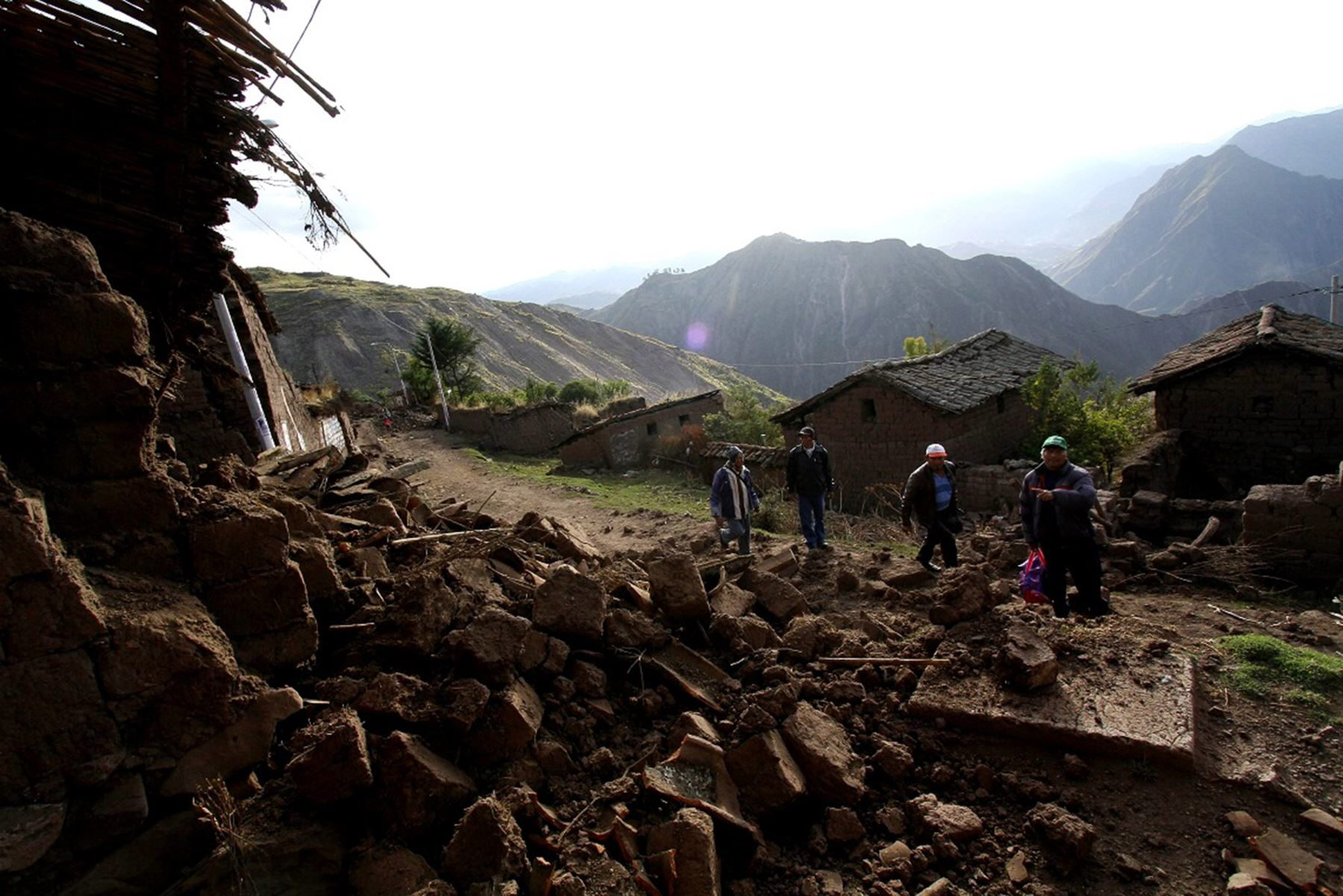 Un Terremoto En Perú Provoca Al Menos Ocho Muertos Y Seis Heridos