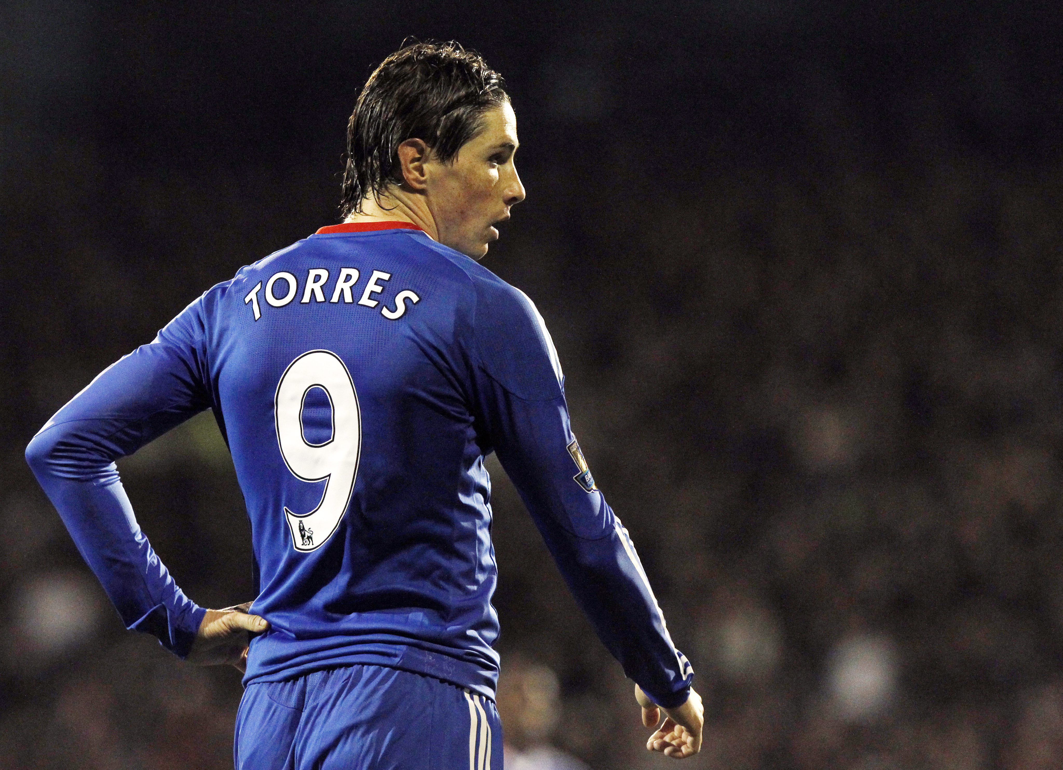 Torres busca enderezar el rumbo del Chelsea en el puerto de Copenague