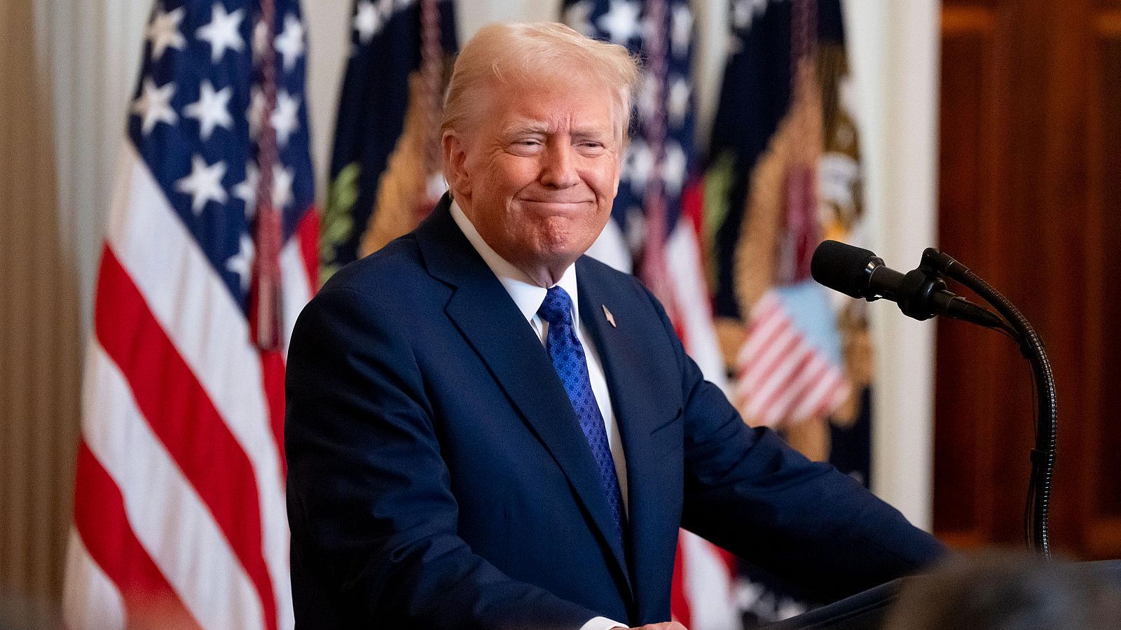 Trump ordena preparar Guantánamo para detener migrantes