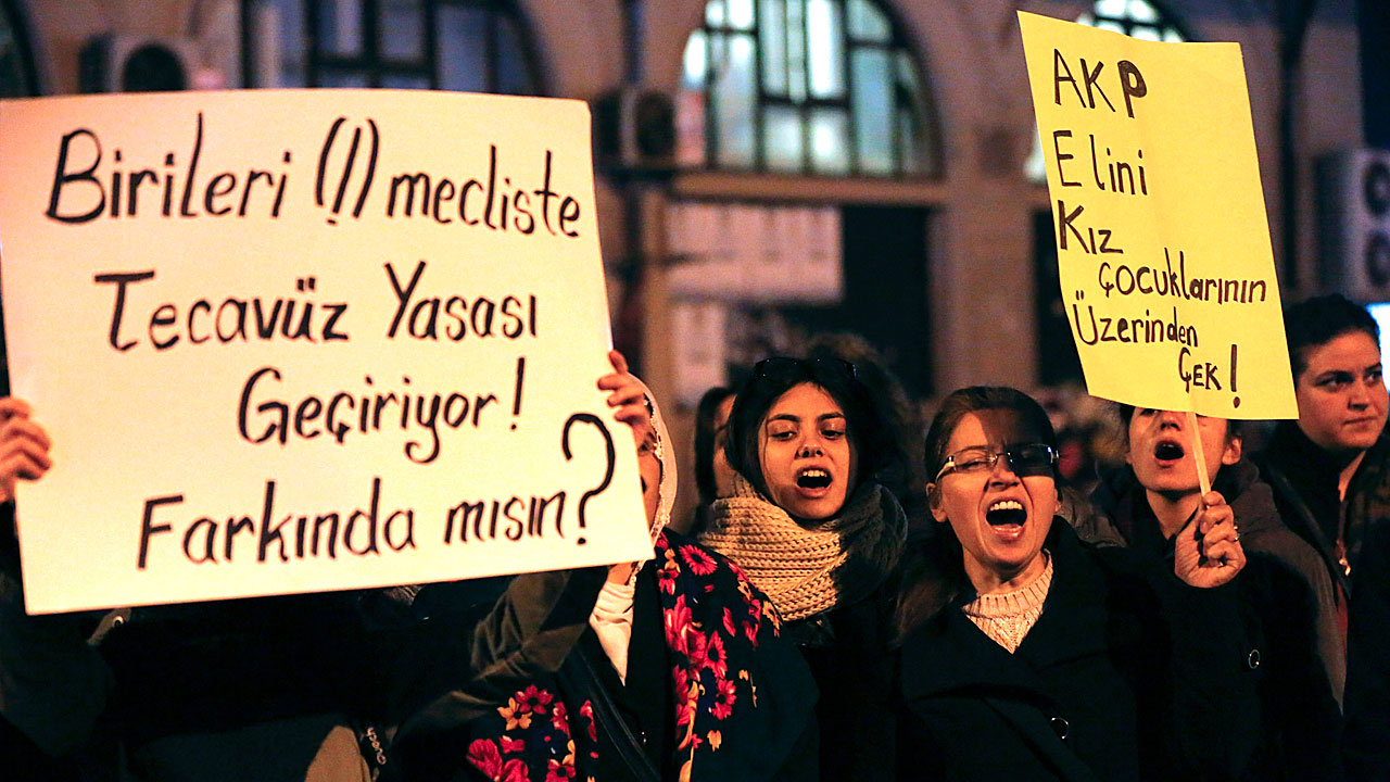 Turquía Aprueba Absolver A Los Agresores Sexuales De Menores Si Se