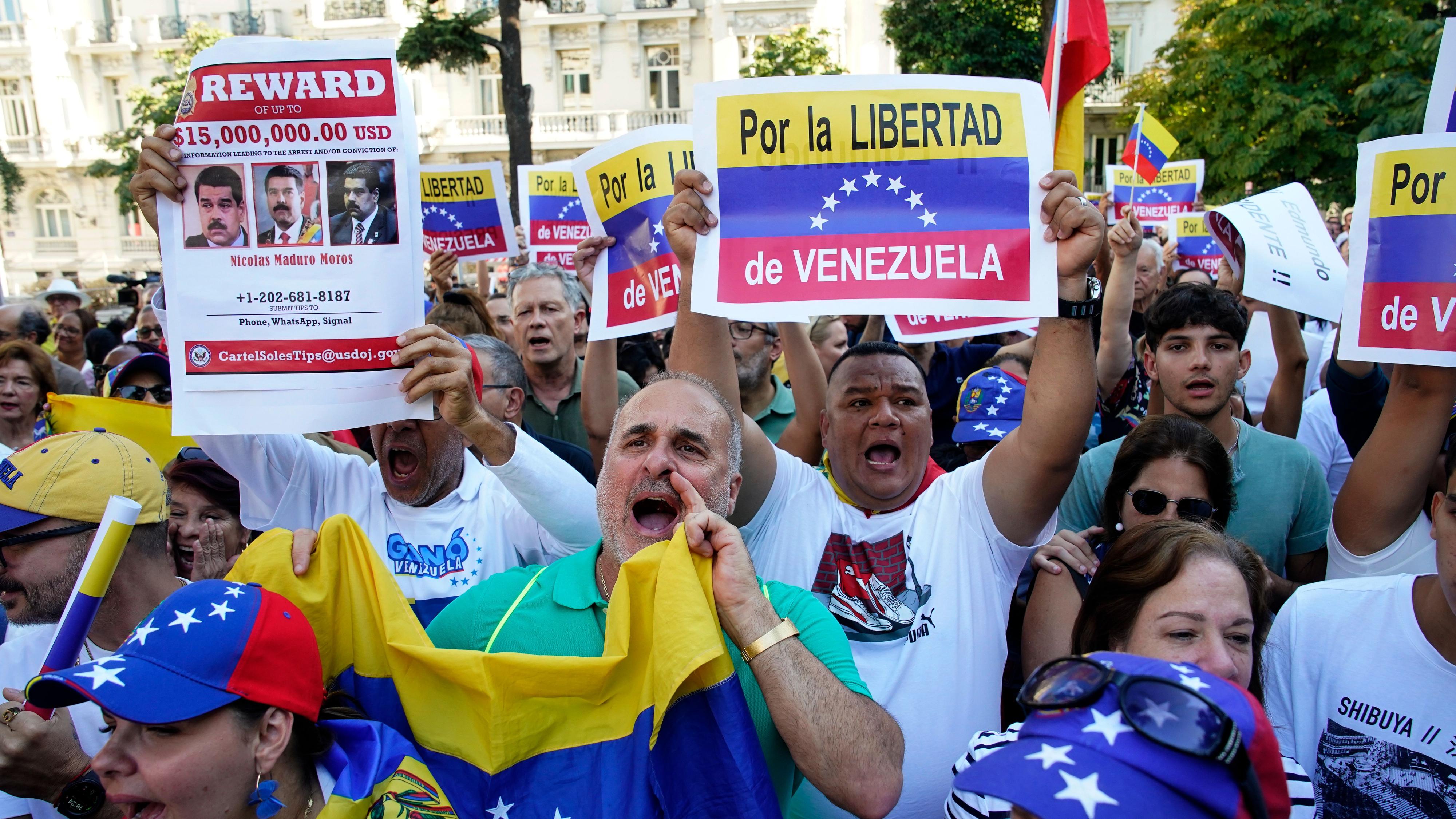 Estados Unidos sanciona a 16 funcionarios venezolanos