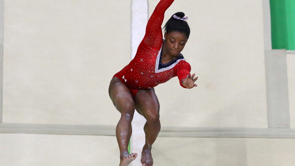Wevers hace humana a Simone Biles, que se cuelga el bronce en la final ...