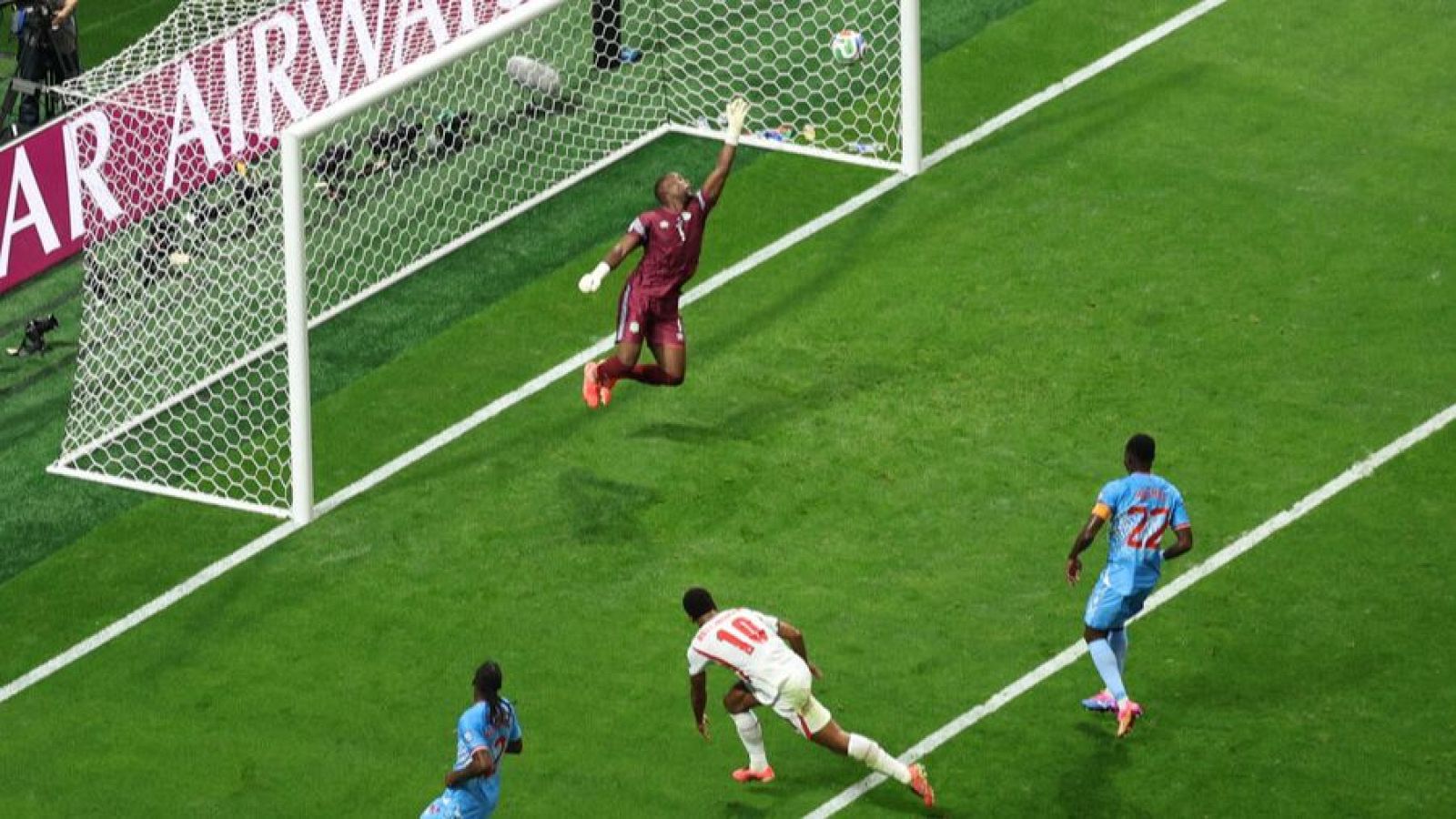 Inglaterra - RD Congo: Parada de Mpasi (0-1) | Mundial 2026 | Ver vídeo