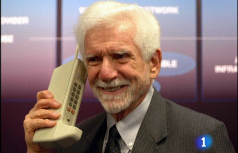 MWC 2023: Entrevista a Martin Cooper, el inventor del móvil